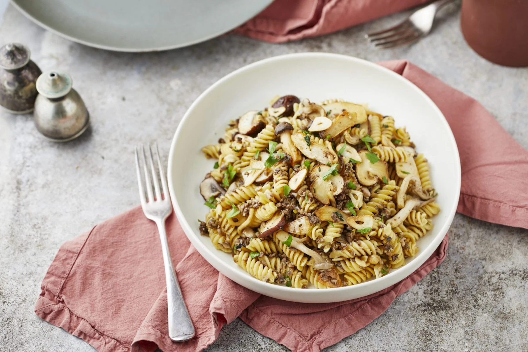 Chickpeas Pulse Pasta with Sautéed Mushroom, Leek & Thyme - San Remo