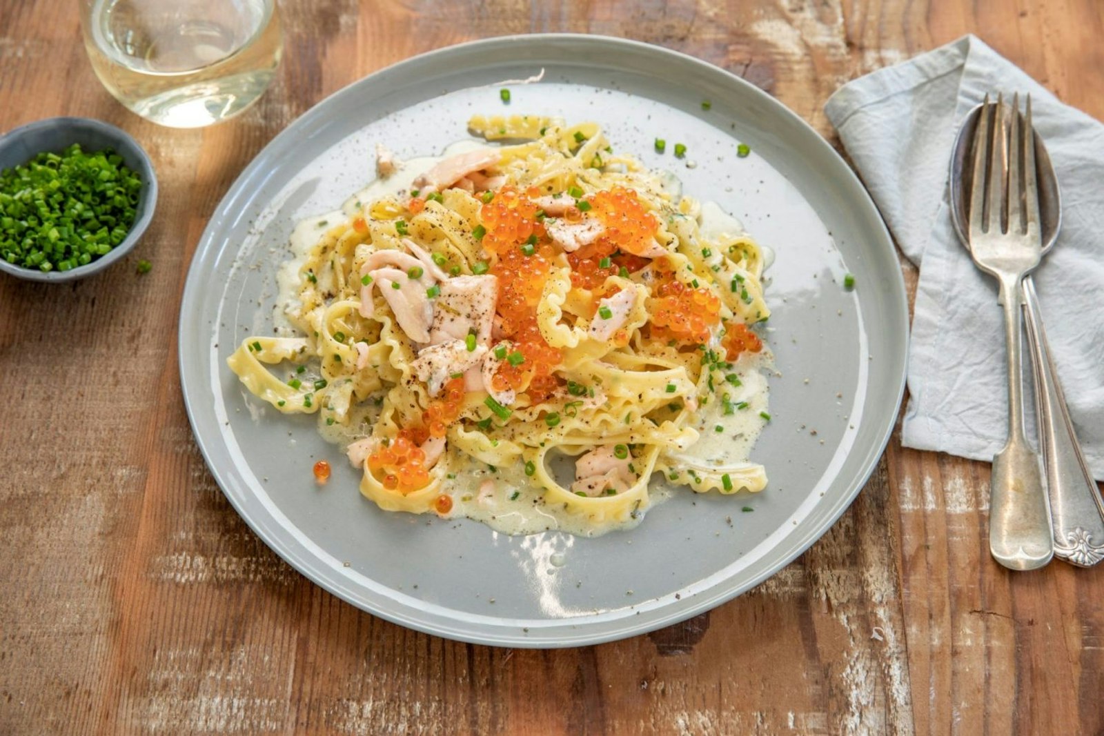 Curly Fettuccine with Fresh Salmon and Creamy Lemon Sauce - San Remo